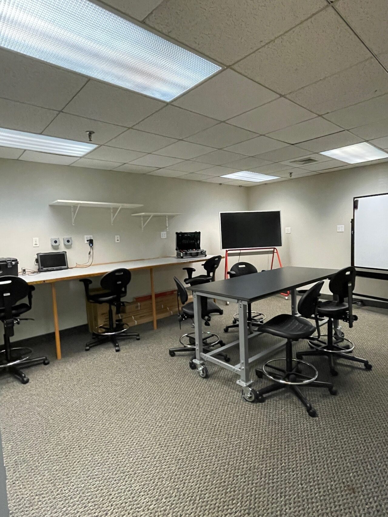 Facilities - 401 Tech Bridge